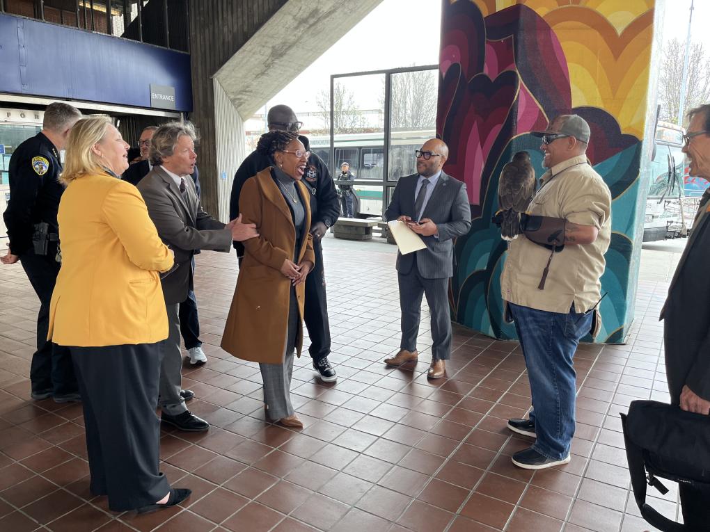 BART posts 23% drop in violent crime as Congressmember Simon visits Oakland stations | Bay Area ...